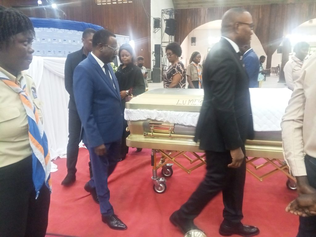 Kinshasa : La CEP-O rend un vibrant hommage à Philippe Lumeka, inhumé ...