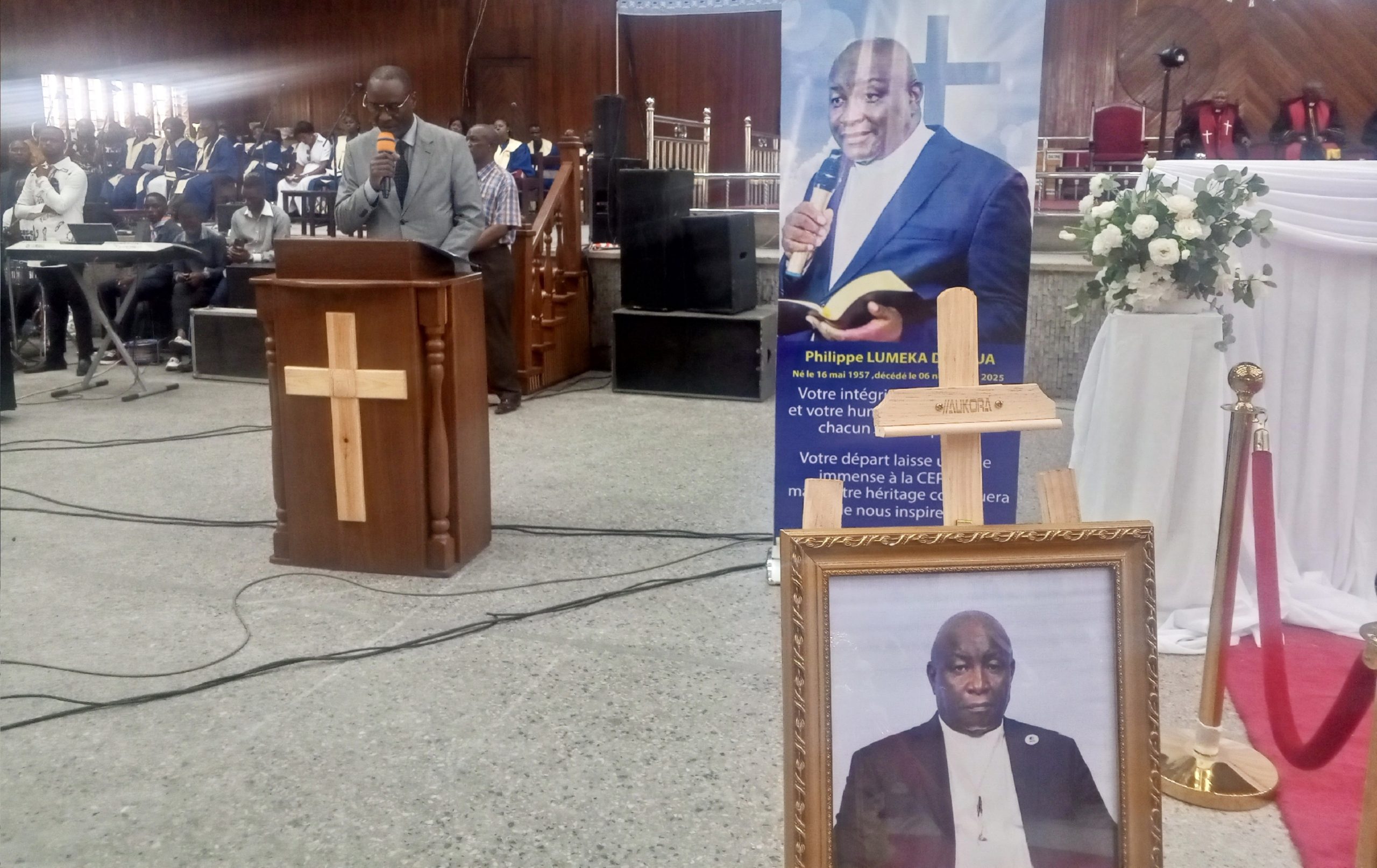 Kinshasa : La CEP-O rend un vibrant hommage à Philippe Lumeka, inhumé ...